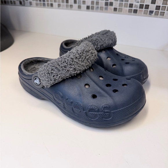 CROCS | Shoes | Crocs Fuzzy Strap Navy Slippers With Gray Fleece | Poshmark